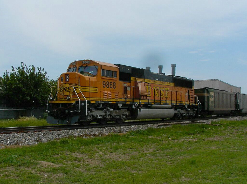 BNSF 9868